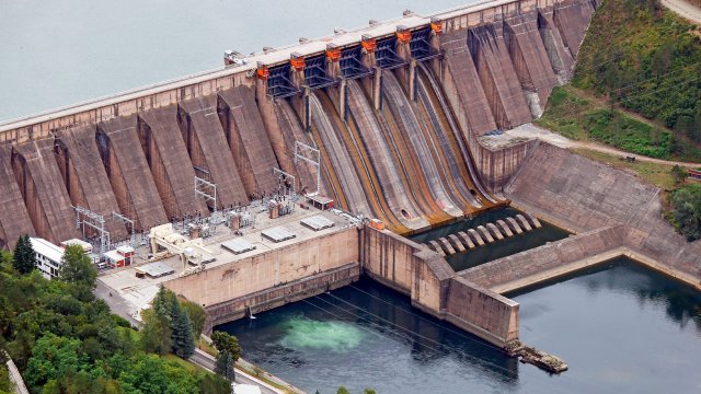 Types of Hydroelectric Power Plants - Renewable Energy Sources - Energy ...